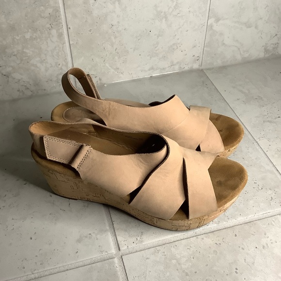 Clarks | Shoes | Clarks Artisan Tan Strap Heels Size | Poshmark
